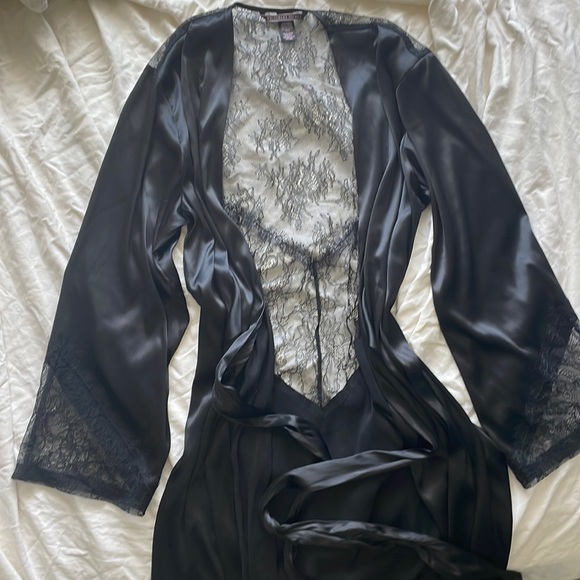 Victoria's Secret | Intimates & Sleepwear | Victorias Secret Silk Robe ...